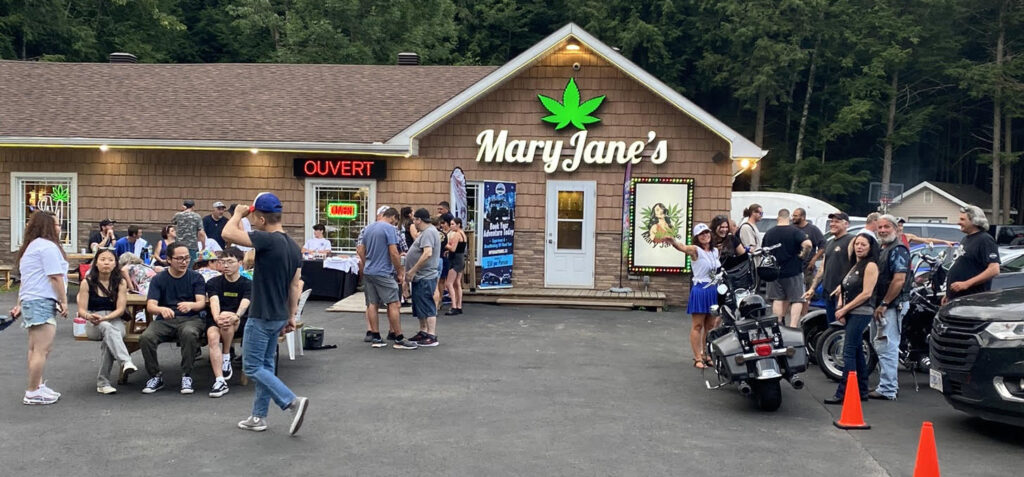 La Plus Grande Célébration du 420 chez Mary Jane’s – Une Expérience ...